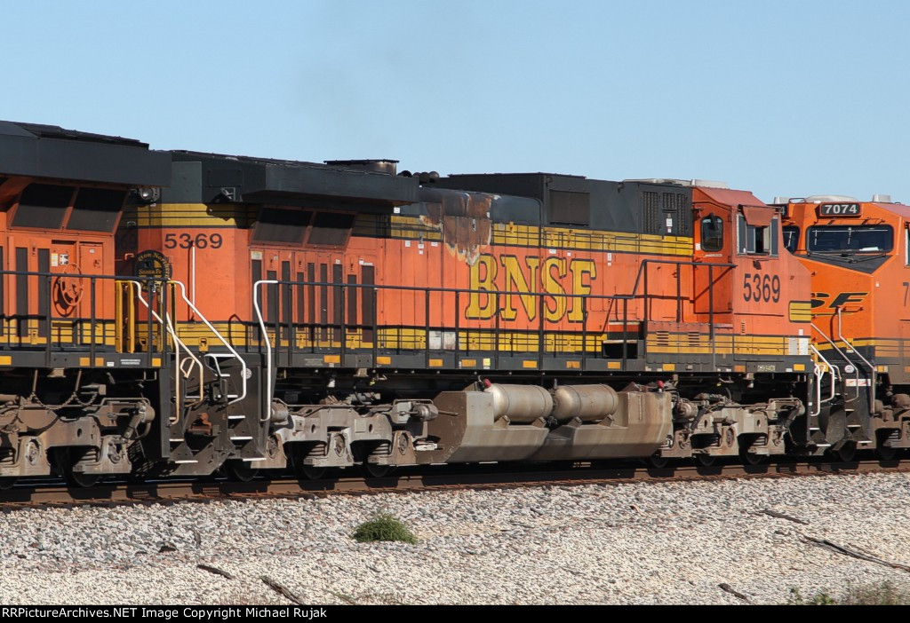 BNSF 5369